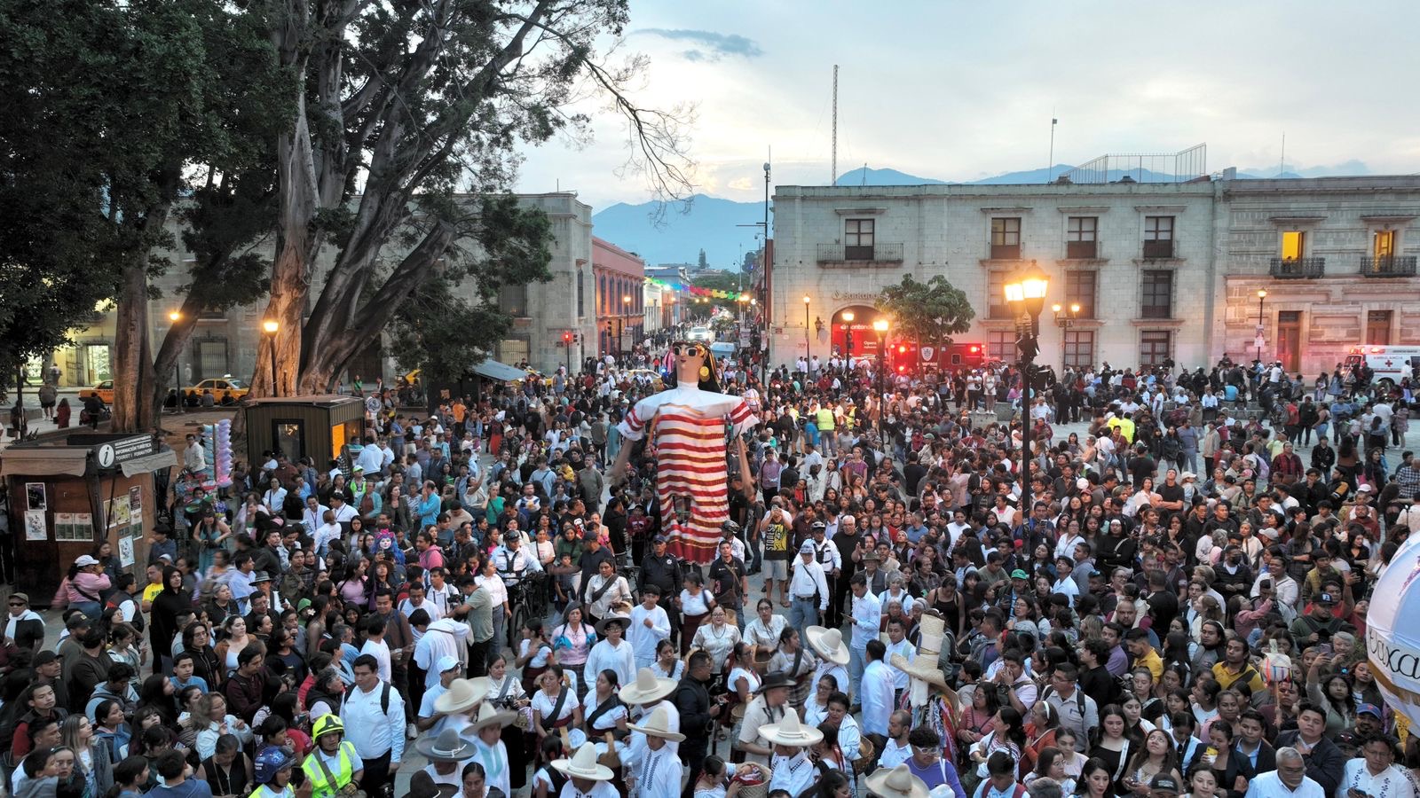 Inicia la gran fiesta de Oaxaca con el primer Convite de la Guelaguetza ...